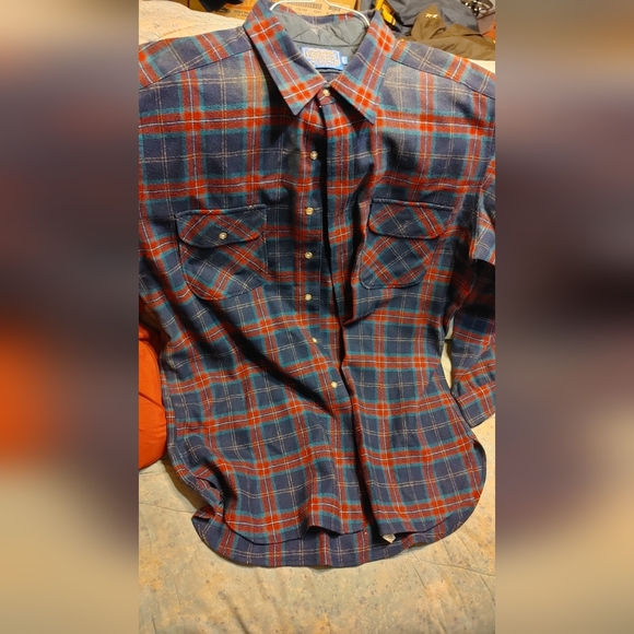 Pendleton | Shirts | Mens Wool Pendelton Button Down | Poshmark